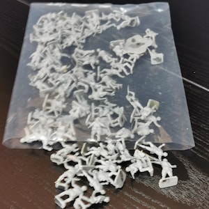 Vintage HO Scale Soldiers WWII Infantry People Figures Gray Unpainted ...