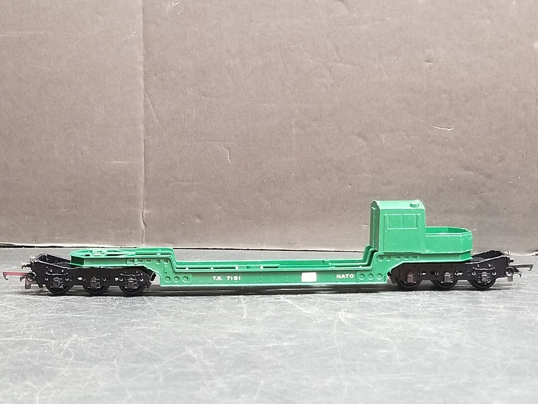 Vintage Tri-ang OO/HO Scale S5802 Nato TR 7191 Missile Rocket Launcher ...