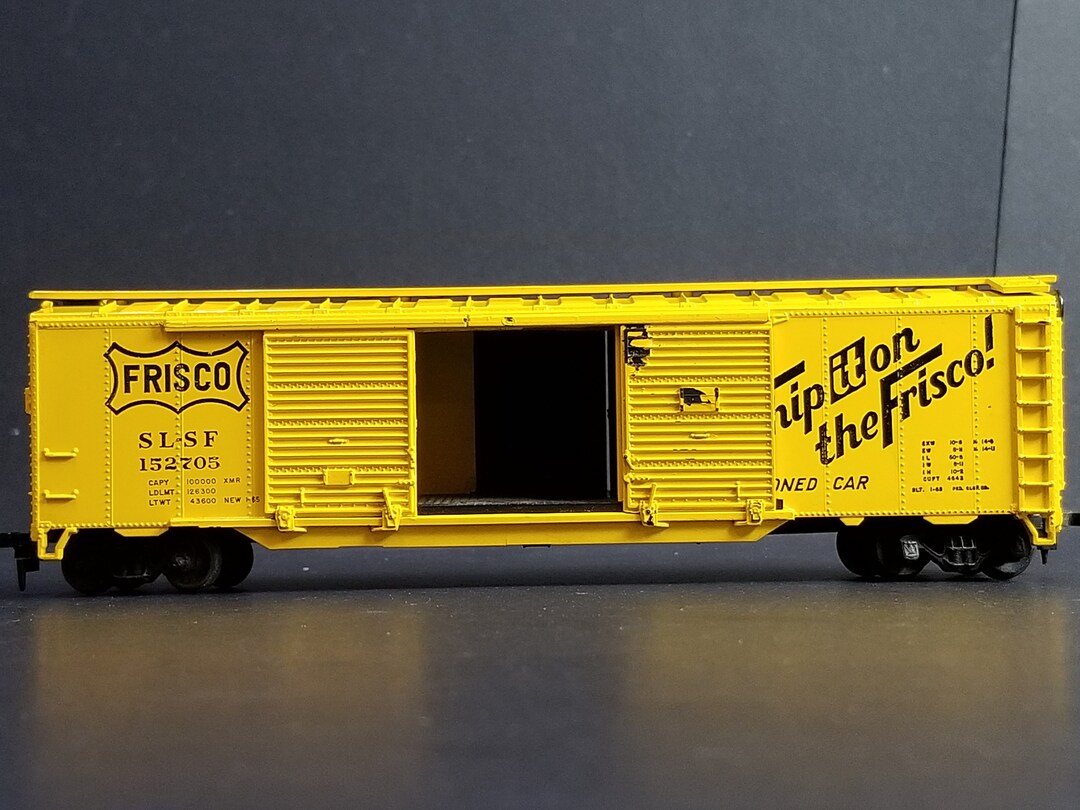 Athearn HO Scale Frisco 50' Double Sliding Doors Box Car Sl-sf 152705 ...