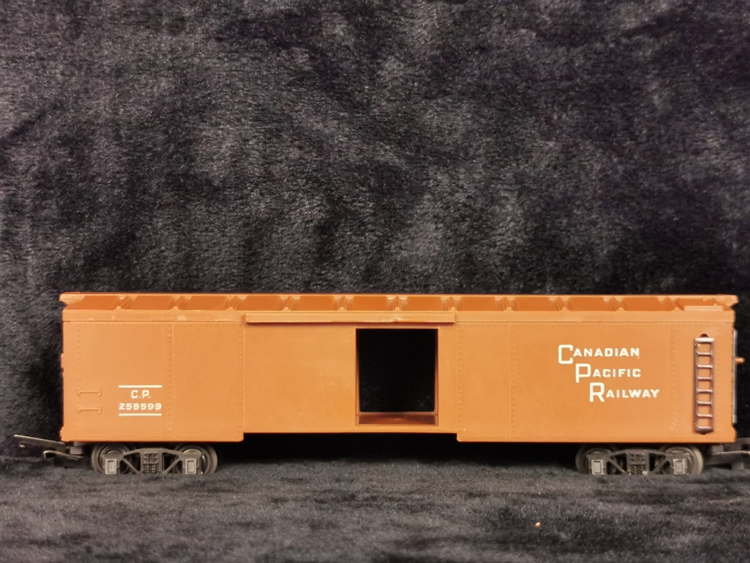 Vintage Tri-ang Hornby HO / OO Scale Canadian Pacific Railway Box Car ...