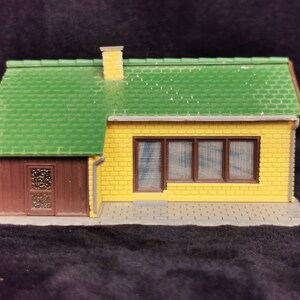 Vintage Heljan HO Scale Model Railroading Tract House Kit Built Up ...