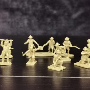 Vintage HO Scale Soldiers WWII Infantry People Figures Light Green ...