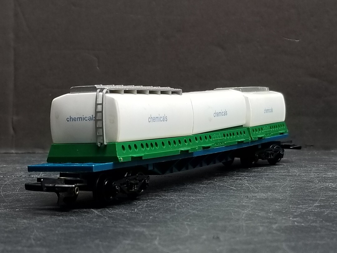 Tri-ang OO/HO Scale Container Freight Car With 3 Chemical Containers - Etsy