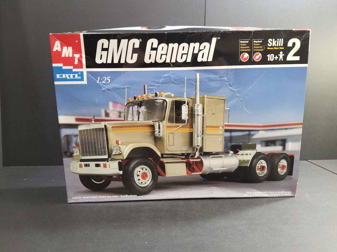 AMT / ERTL 1/25 Model Kit GMC General #30060 New Open Box - Etsy
