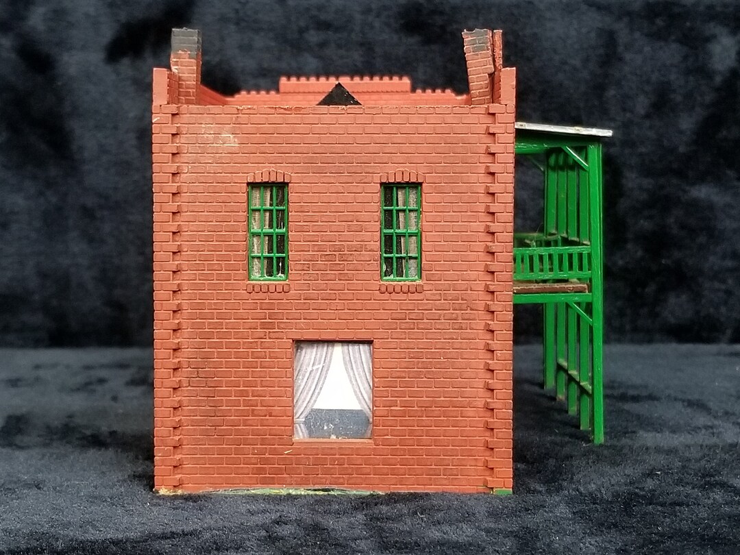 Vintage HO Scale Appartment Building 2 Stories Assembled - Etsy