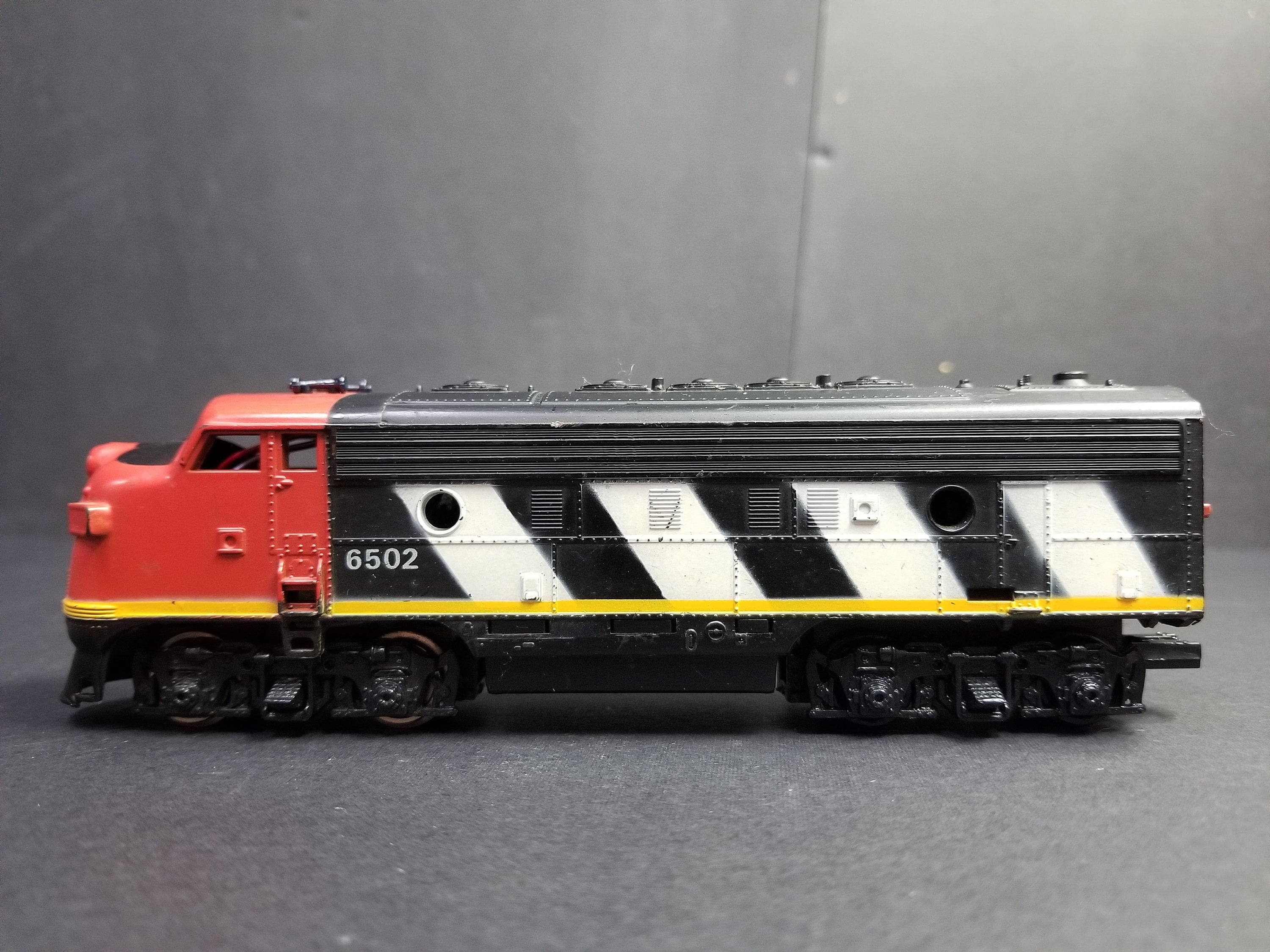 Life-like Canadian National F9 Diesel Locomotive CN 6502 for - Etsy