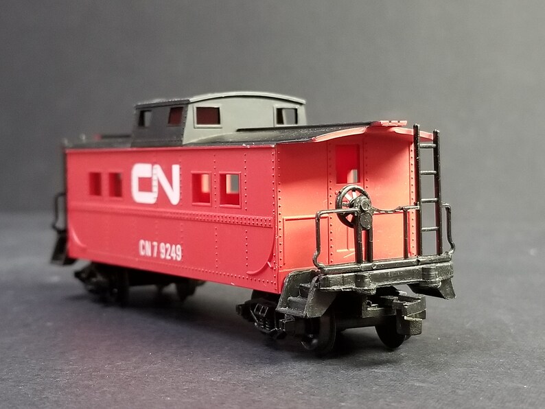 Life-like HO Scale Canadian National Caboose Car CN 79249 Red - Etsy