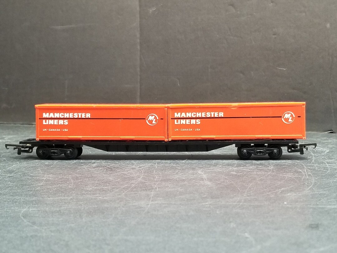 Tri-ang OO/HO Scale Container Freight Car With Manchester Liners ...