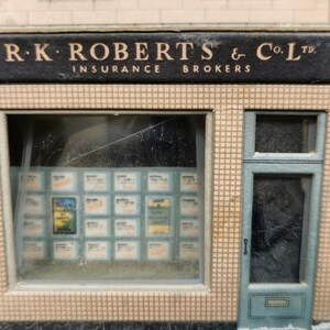 Vintage Unbranded HO Scale R.K Roberts Insurance Brokers Cardboard ...