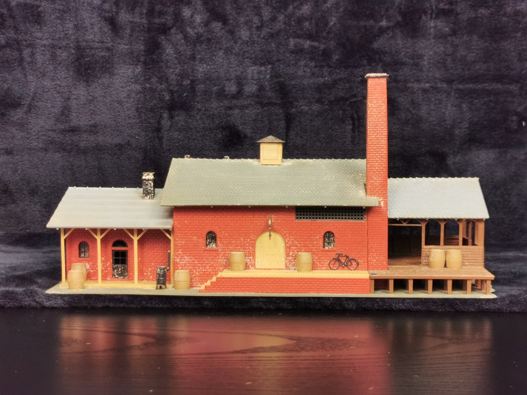 Vintage HO Scale Railroad Warehouse With Dock Assembled - Etsy