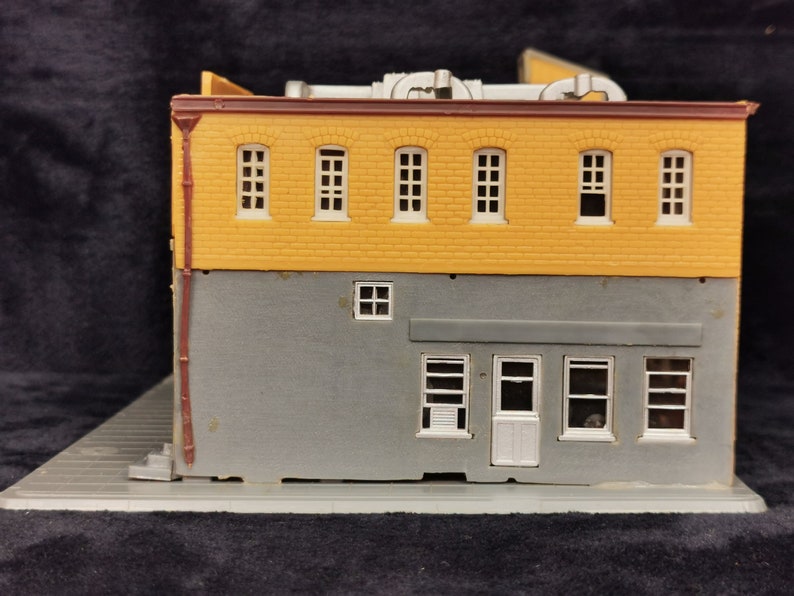 Vintage R.O.C HO Scale Equitable Trust Bank Building Built - Etsy