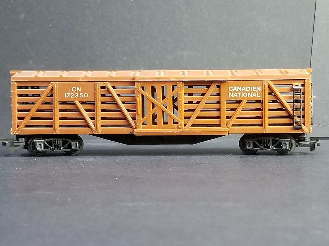 Tri-ang OO/HO Scale Canadien National CN 172350 Cattle Car Brown R 126 ...