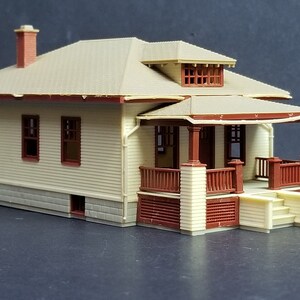 Atlas HO Scale Barb's Bungalow Kit Fully Assembled - Etsy