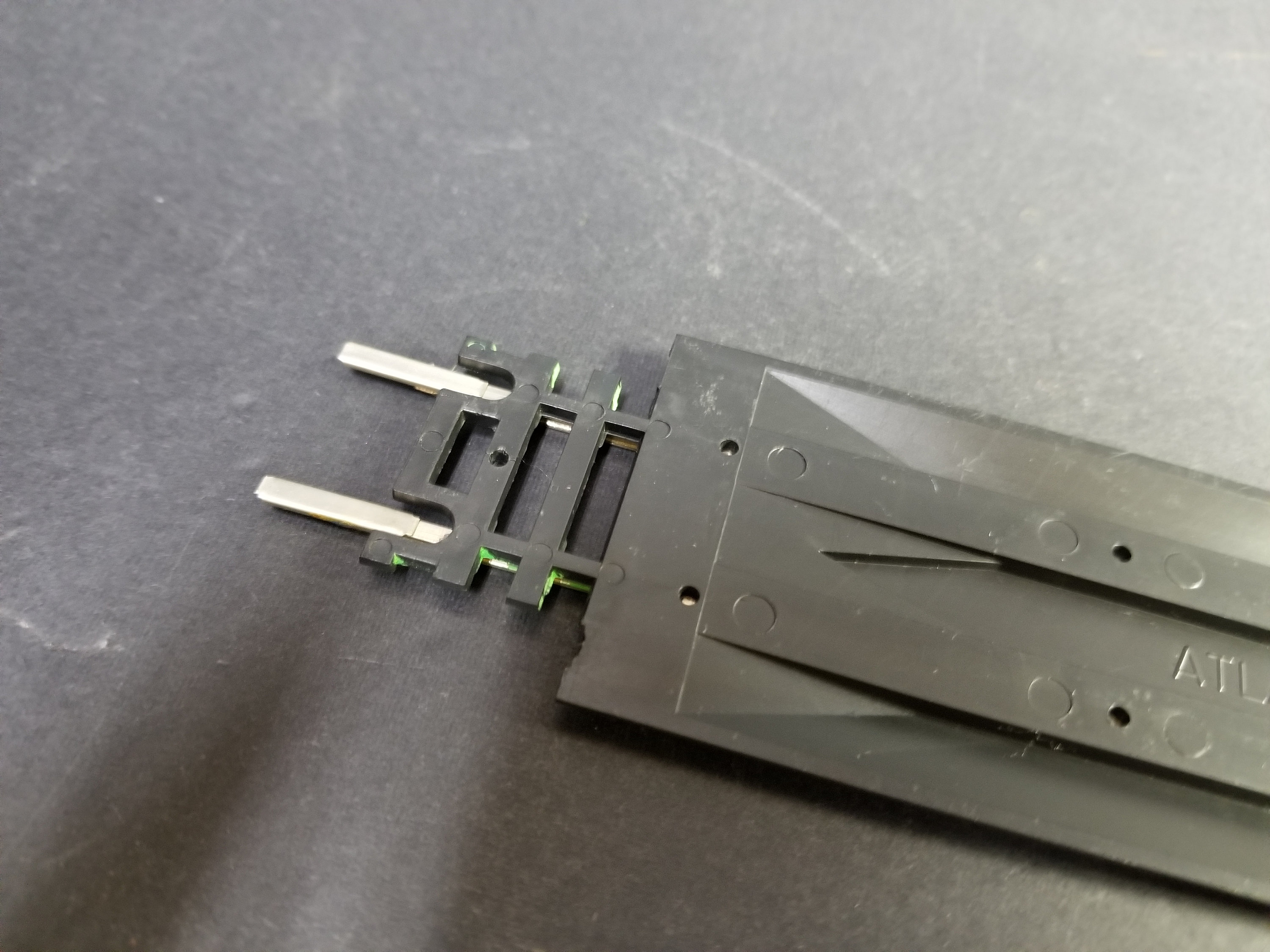 HO Scale Atlas Railroad Train Track Section Rerailer 44 - Etsy