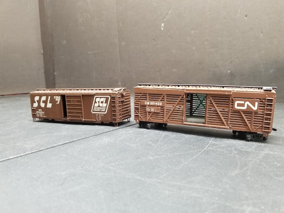 HO Scale Lot of 2 Wagons Box and Cattle Car Brown CN and SCL - Etsy