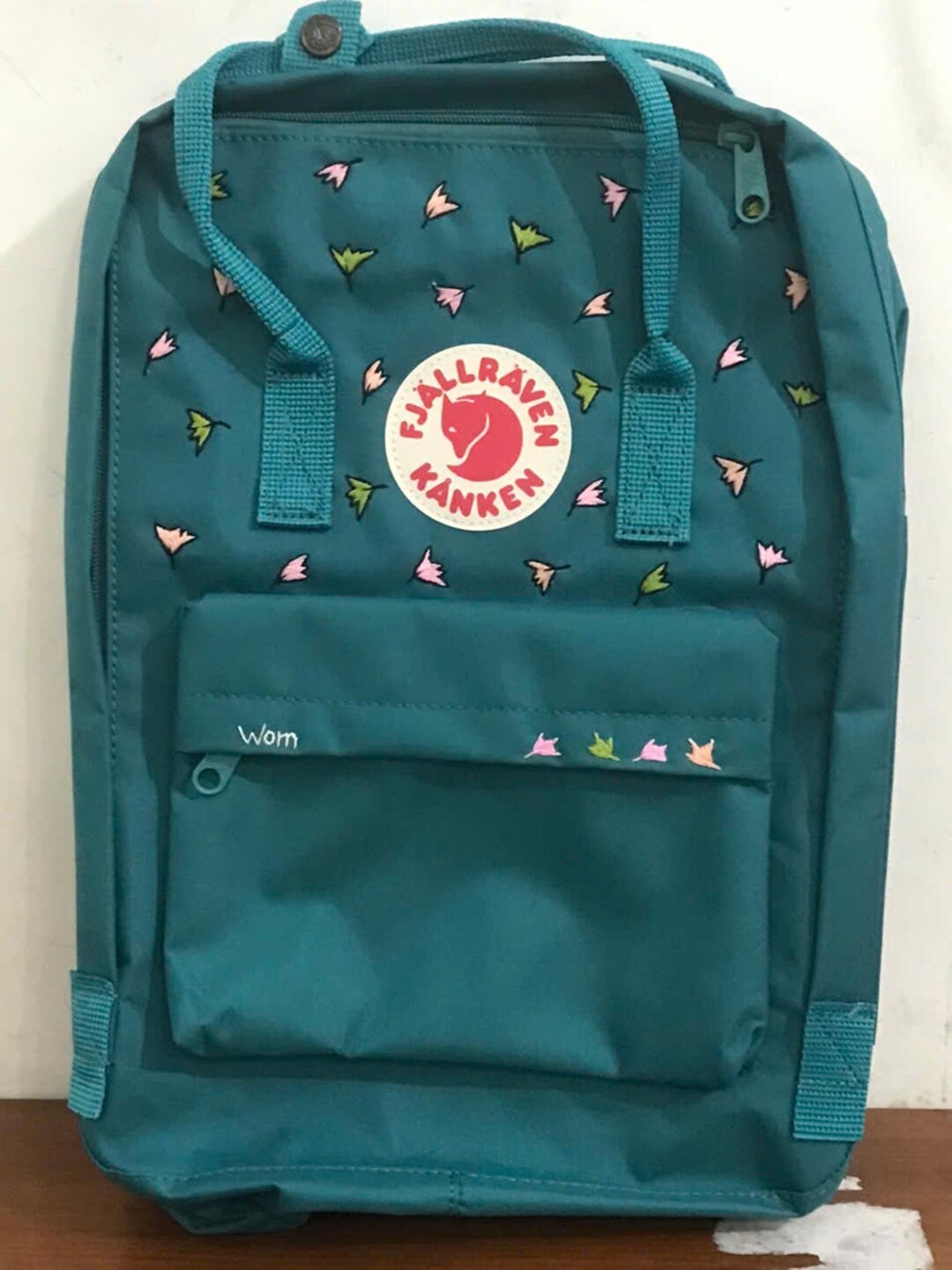 Heartstopper Leaves Embroidered Kaken Backpack - Fjallraven Kanken ...
