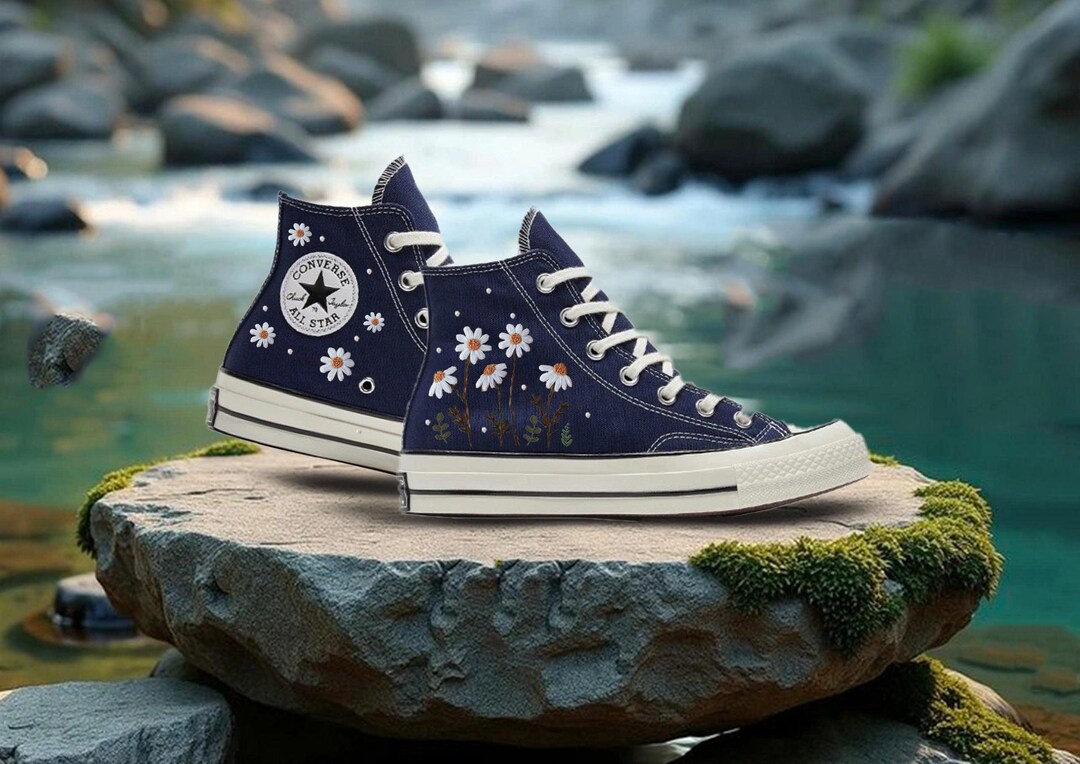Custom Daisy Embroidered Converse Chuck Taylor - Converse Hight Top ...