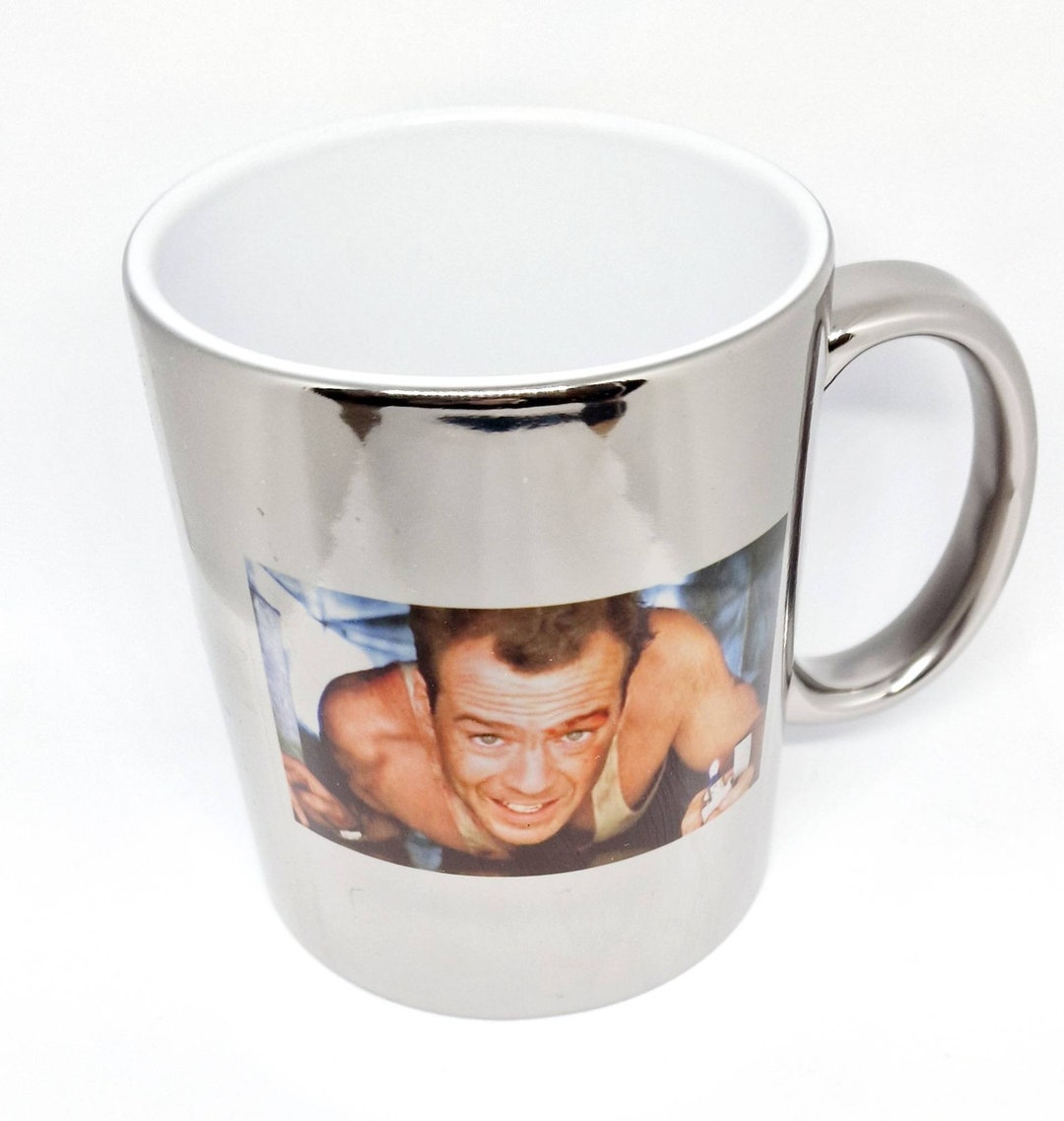Die Hard, Bruce Willis in the Vent. Mirrored Chrome Metallic Mug ...