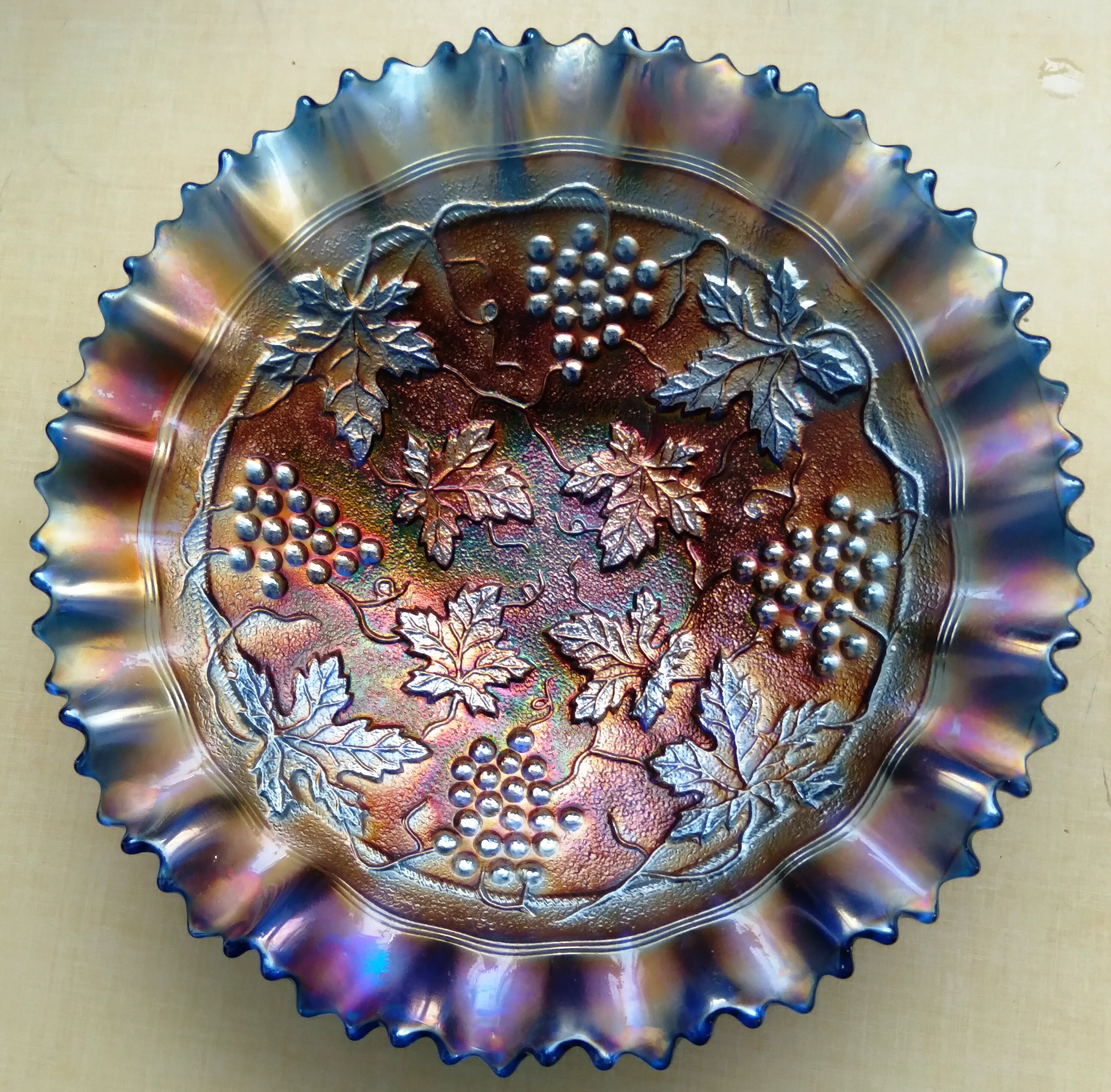 Northwood 8 1/2 BLUE PCE stippled Grape & Cable Bowl beautiful Scarce ...