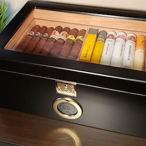 Black Showcase 120 Cigar Humidor by Cigar Star Digital Hygrometer ...