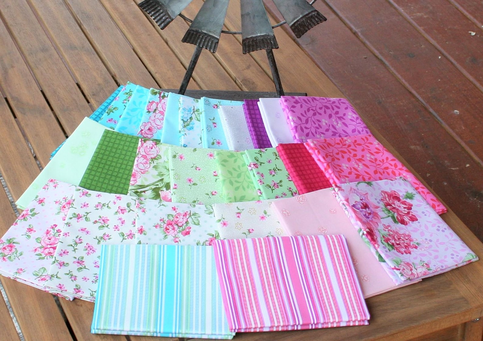 Rose Whispers Rose Bouquet Aqua 10364-24 Designed by Eleanor Burns for ...
