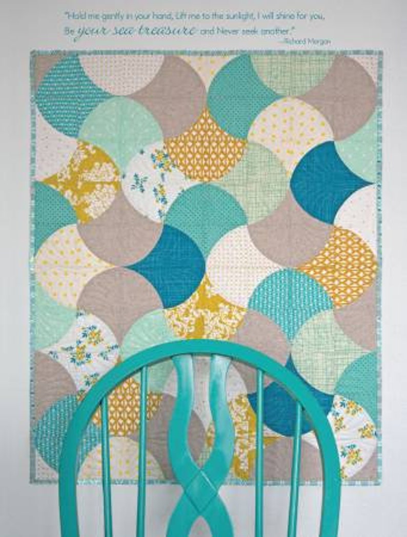 Mini Wonderful Curves Book With 16 Seasonal Quilt Projects Using the ...