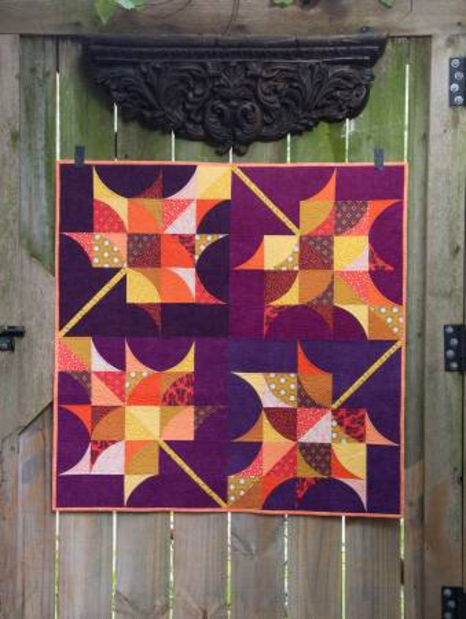 Mini Wonderful Curves Book With 16 Seasonal Quilt Projects Using the ...