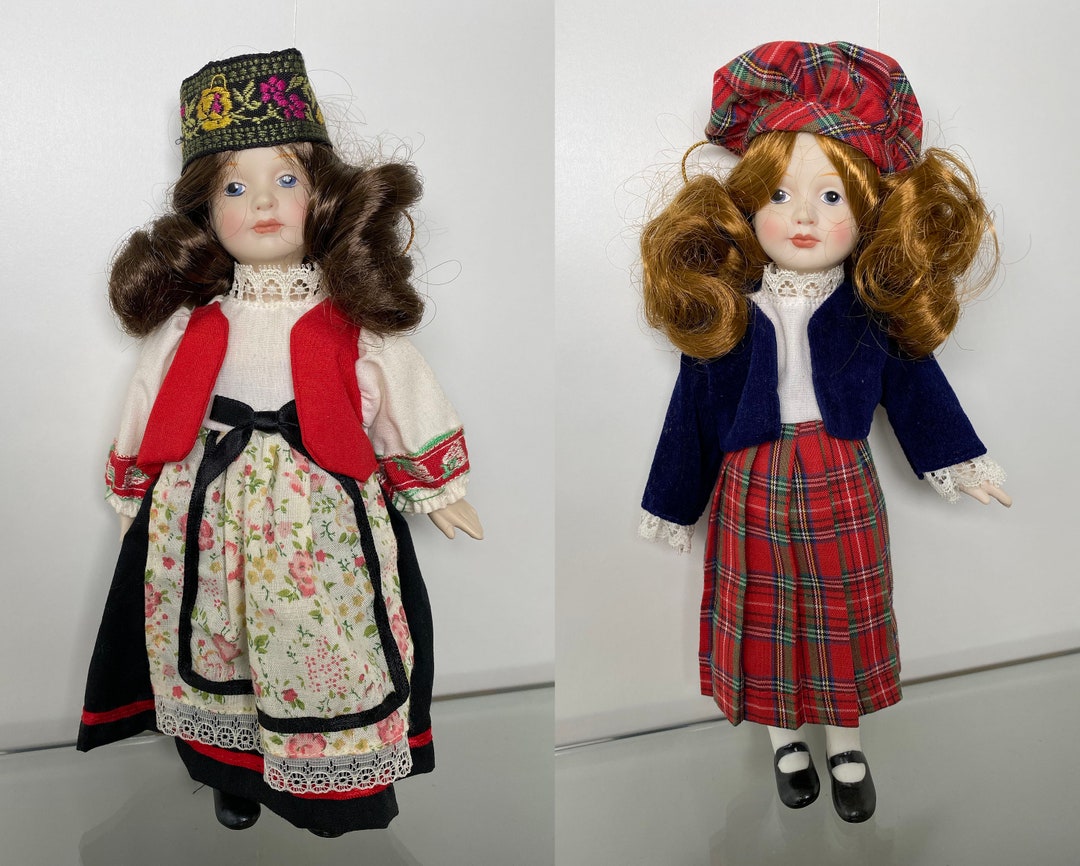 Set of 2 Beautiful Vintage Porcelain Dolls - Etsy