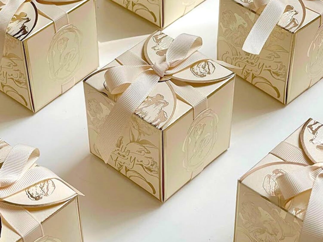 Elegant Wedding Favor Boxes With Ribbon, Luxury Candy Boxes for Guests ...