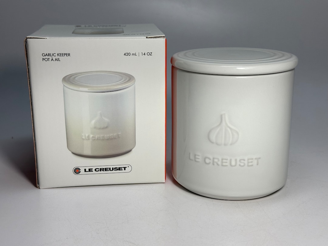 Le Creuset 14 Ounce Garlic Keeper White Stoneware Ceramic ~ New With ...