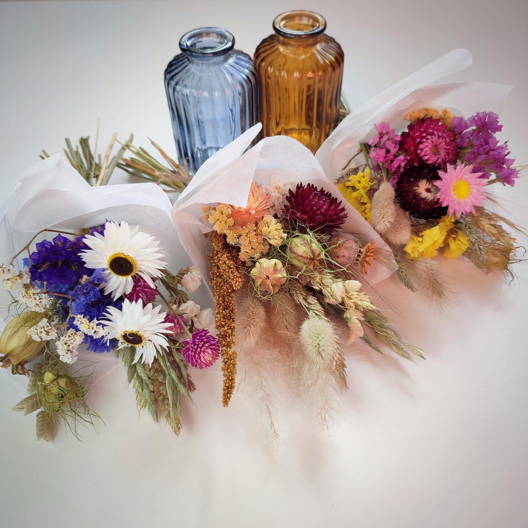 Mini Dried Flower Posies | Various Colourways | Perfect Teacher Gifts ...