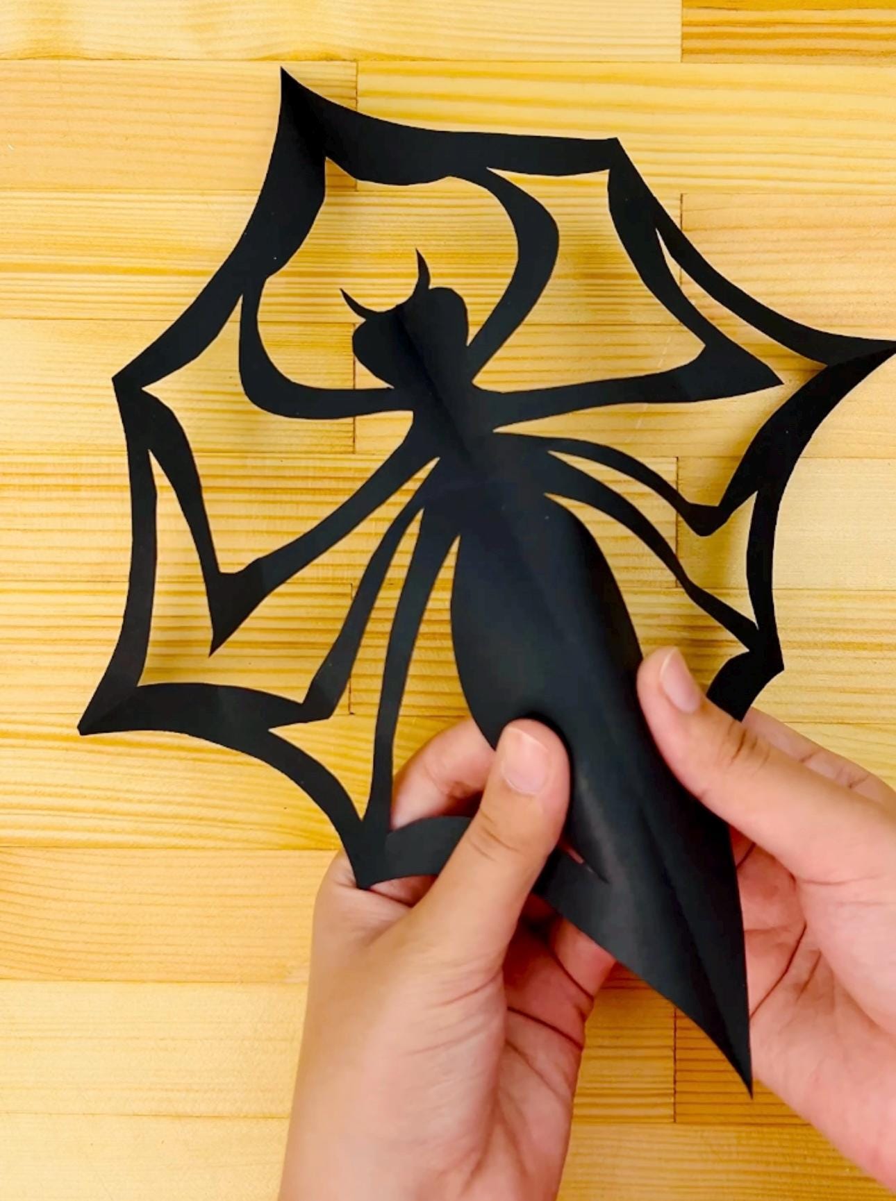 Halloween Paper Spiderweb Printable: DIY Paper Spider, Spooky Decor ...