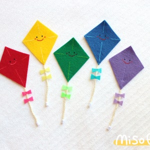 Five Little Kites Felt Set / Weather Theme Flannel Board Set / Wind ...