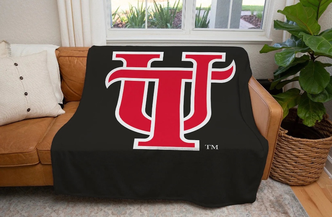 University of Tampa Blanket Interlocking Letters XL 60x80 Custom Utampa ...