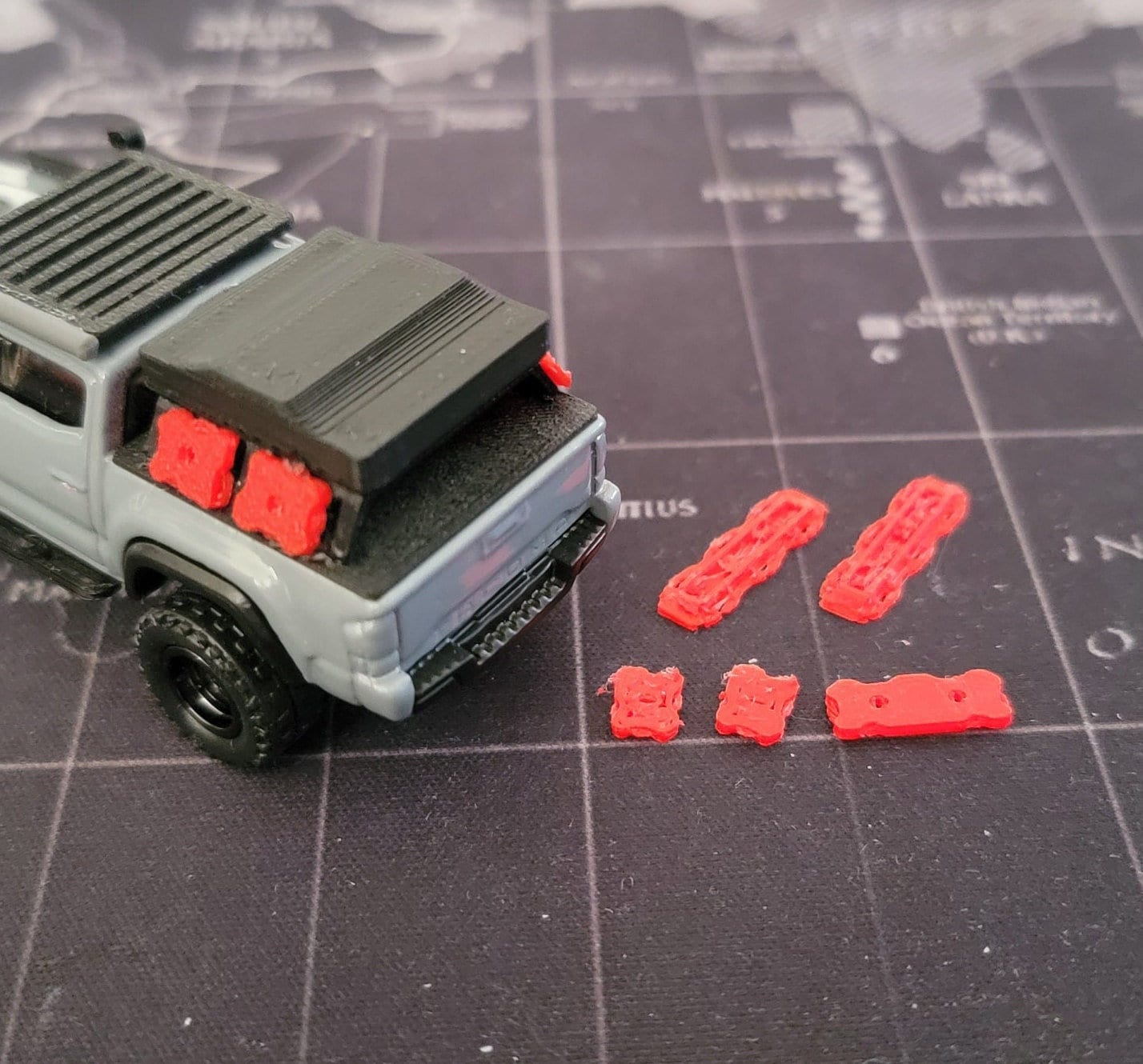Hot Wheels Gas Can and Traction Boards 1:64 Scale Matchbox Rotopax ...