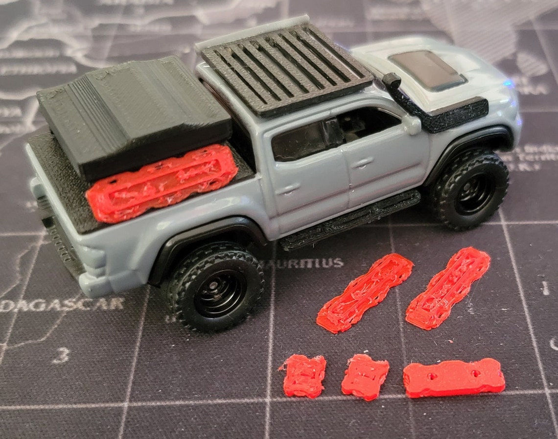 Hot Wheels Gas Can and Traction Boards 1:64 Scale Matchbox Rotopax ...