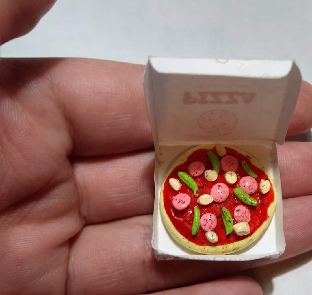 Handmade Fake Pepperoni Miniature Pizza for Doll House, Barbie House ...