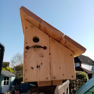 Rustic Pallet Wood Bird Box, Rustic Bird House, Shabby Chic Upcycled ...