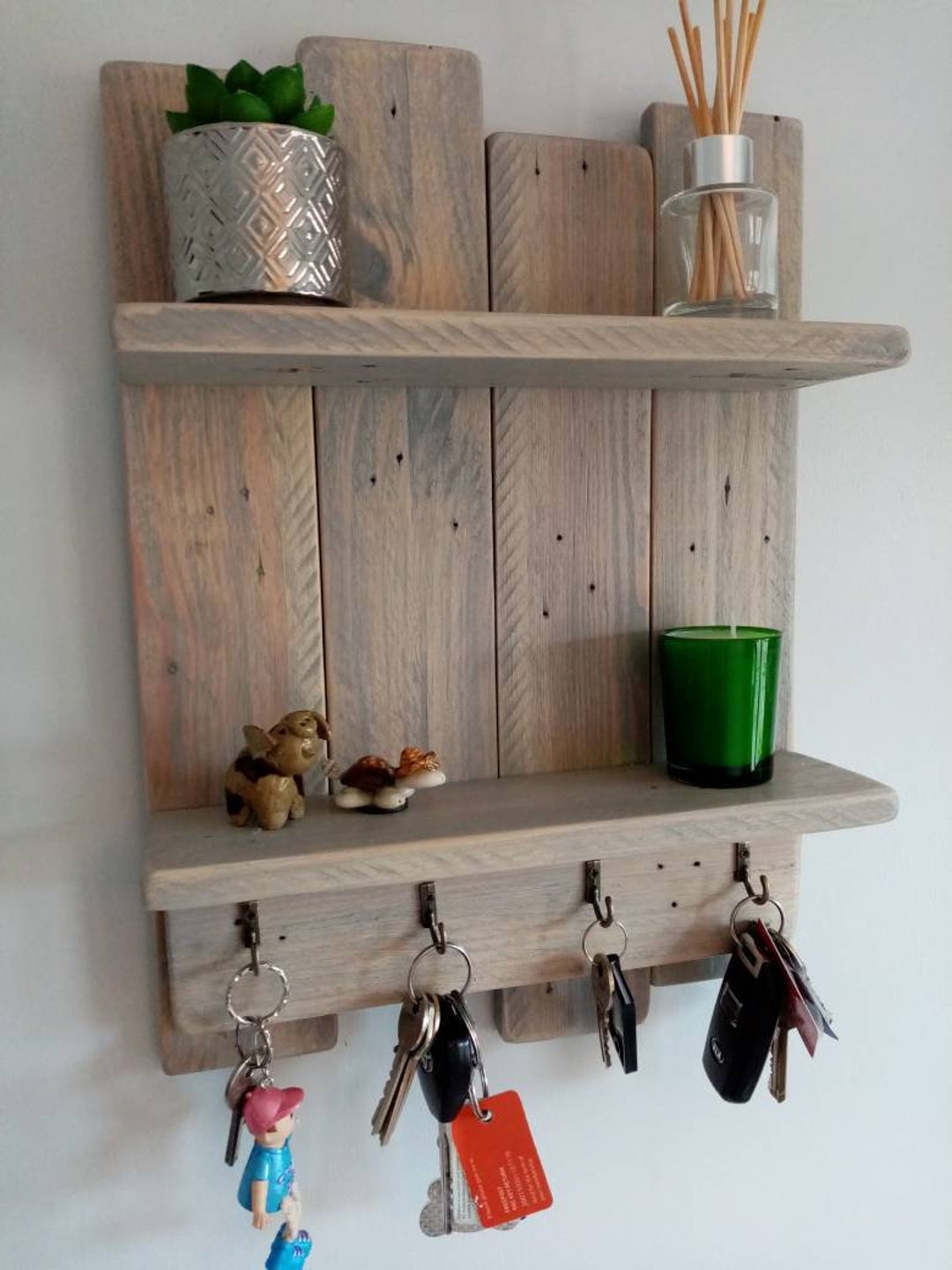 Gorgeously Rustic Key Holder With Built in Shelves. Reclaimed Pallet ...