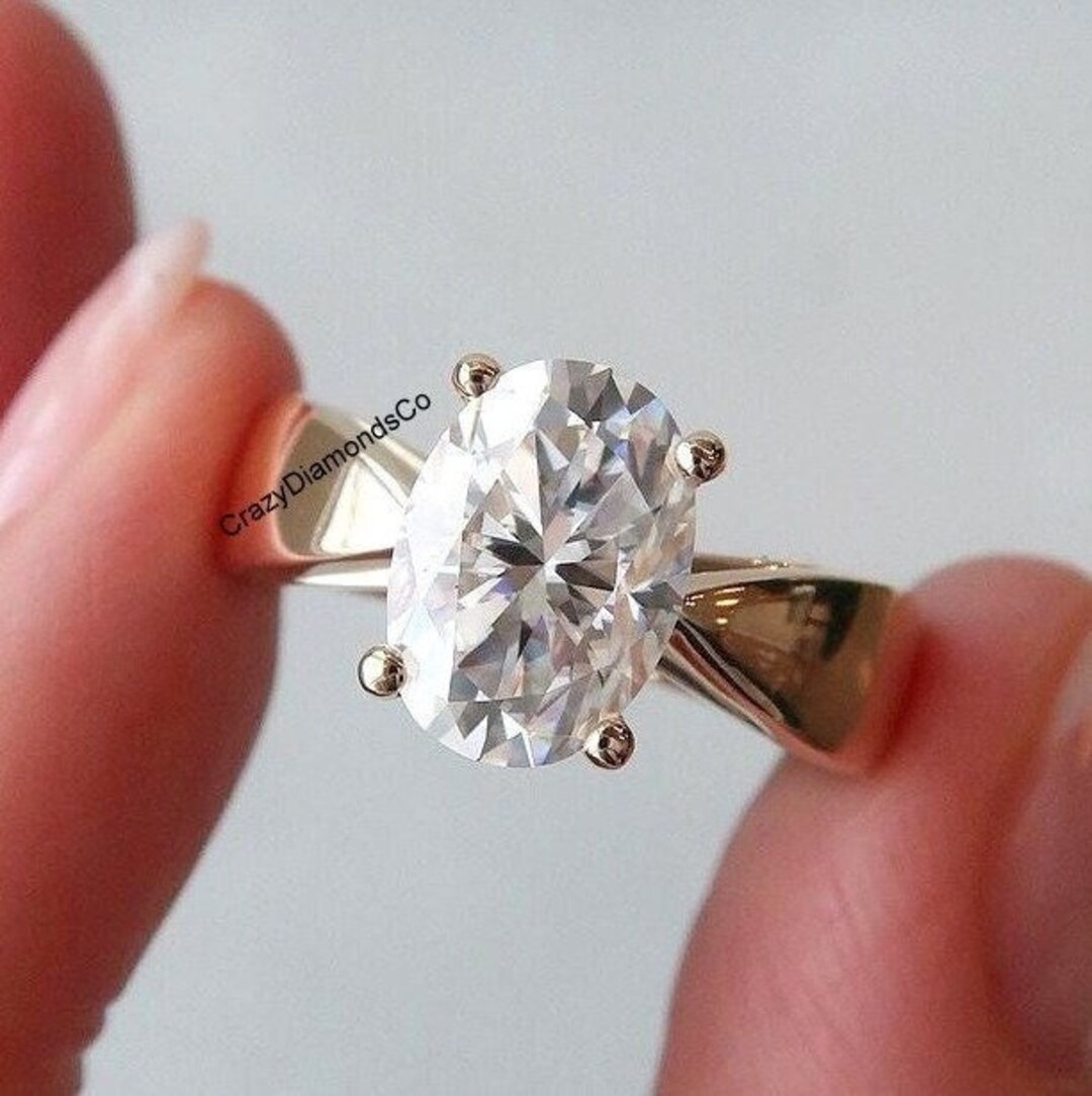 2.50 CT Oval Cut Colorless Moissanite Ring, 4 Prong Pinched Setting ...