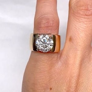 10 MM Round Moissanite, Wideband Custom Engagement Ring for Her, Big ...