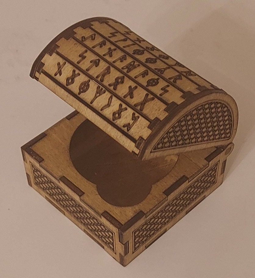 D100 Dice Chest: Wooden Dice Box With Norse Runes, Dragon Scale Sides ...