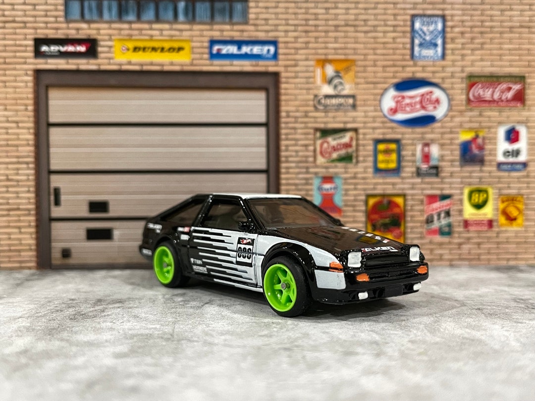Customized Hot Wheels Toyota Trueno AE86 Sprinter 1/64 *BONUS* - Etsy