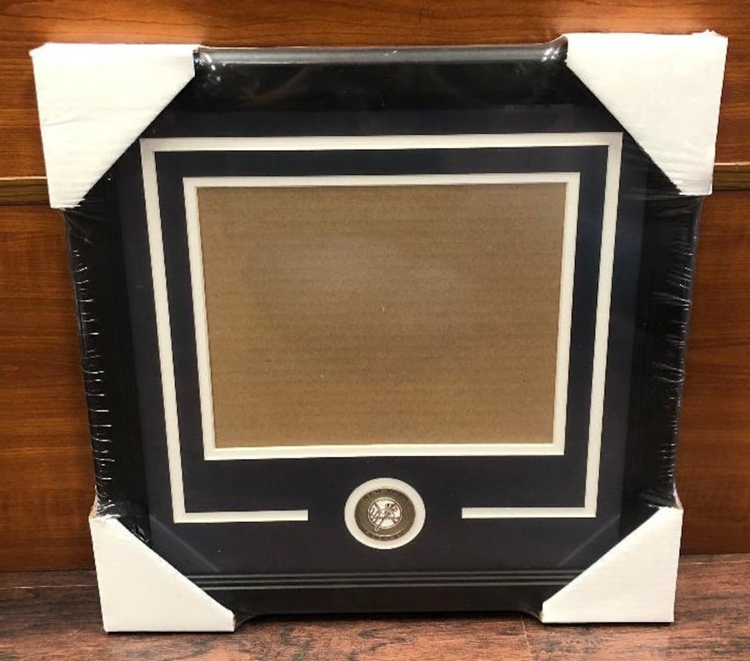 New York Yankees Horizontal Medallion Picture Frame - Etsy