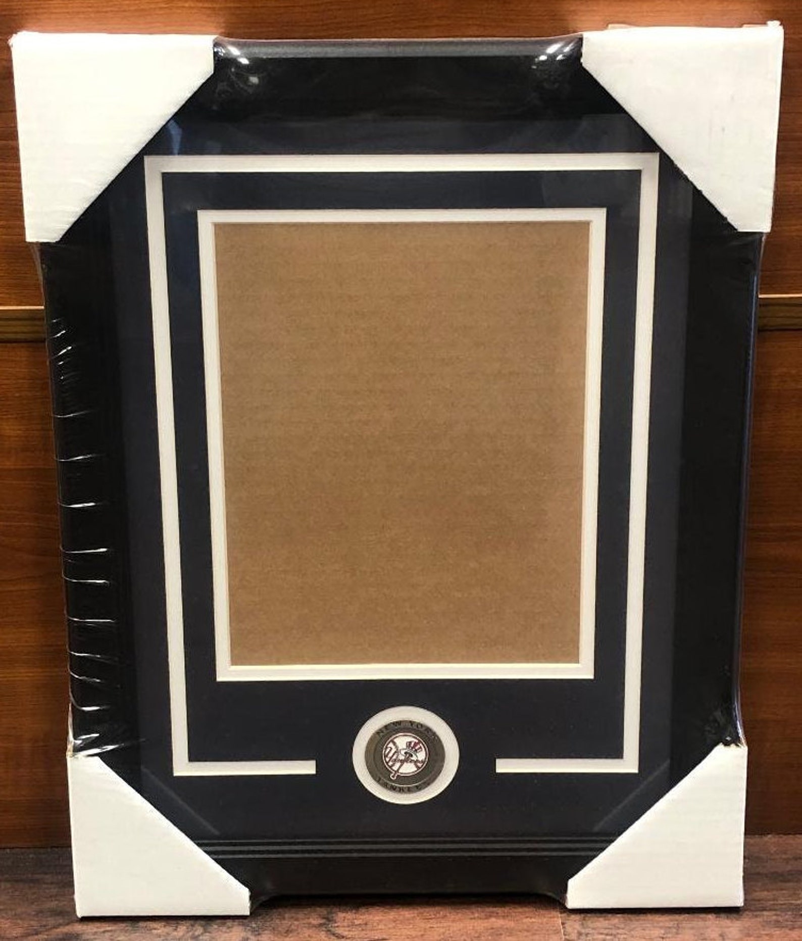 New York Yankees Vertical Medallion Picture Frame - Etsy