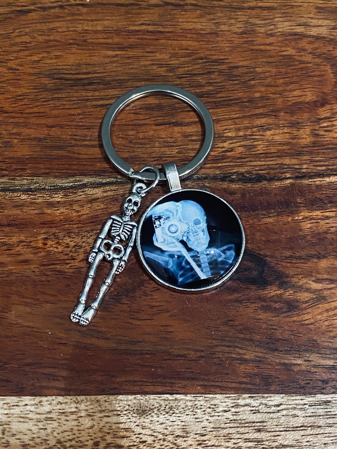 X-ray Photographing Skeleton Keychain With Skeleton Charm Photography ...