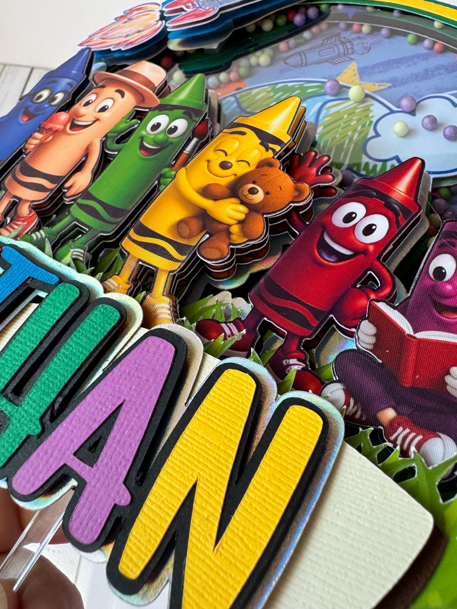 Cake Topper Shaker | Crayon Birthday | Crayon Party, Birthday Art Cake ...