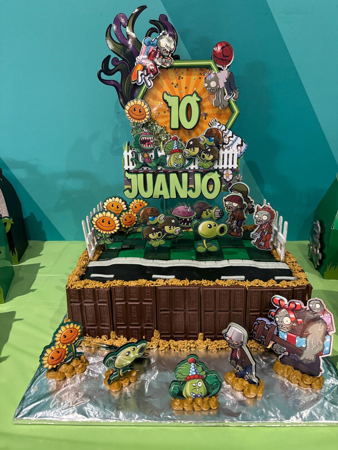 Inspired Plant Vs Zombie Cake Topper, PVZ Topper, Plant Vs Zombie ...