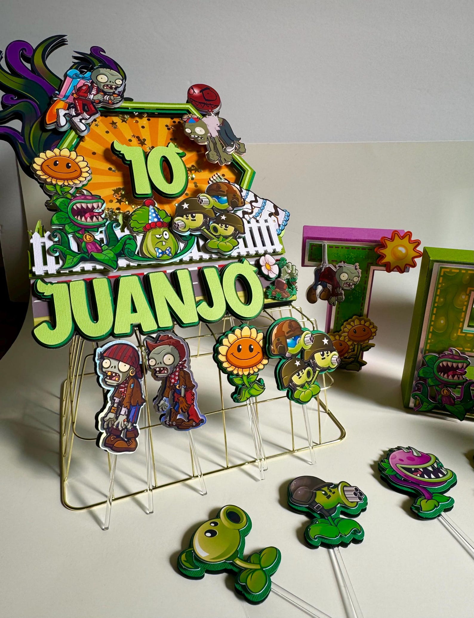 Inspired Plant Vs Zombie Cake Topper, PVZ Topper, Plant Vs Zombie ...