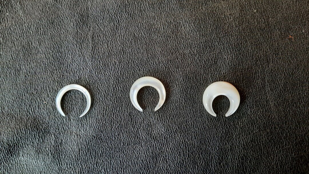 Mother of Pearl Handcarved Pincher / Piercing / Septum / Expander in 2 ...